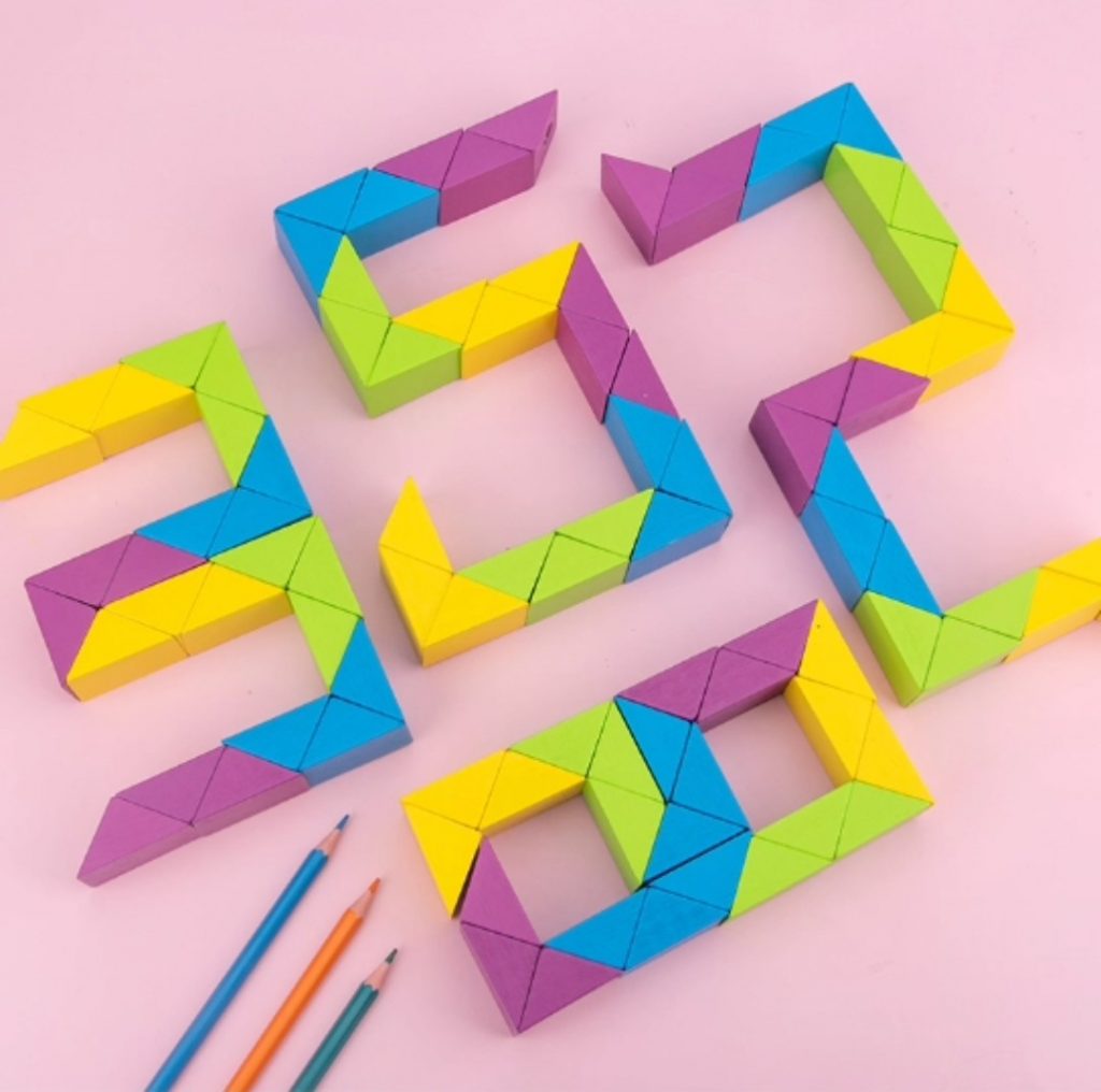 Wooden Threaded Rubik's Snake - Biblu box