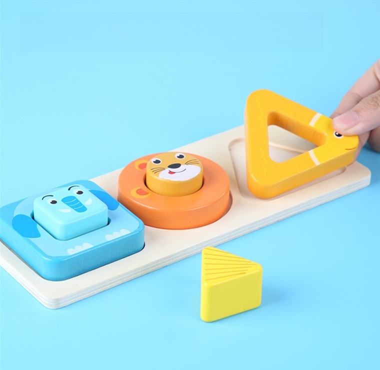 Animal Shape Matching Board - Biblu box