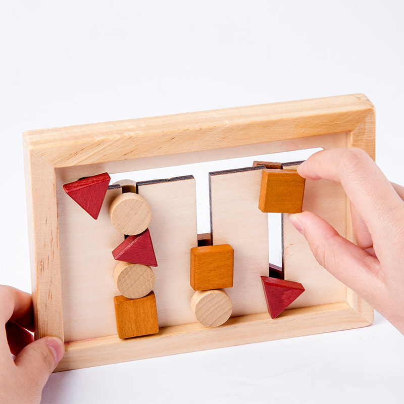 Wooden Shape Matching Game - Biblu box